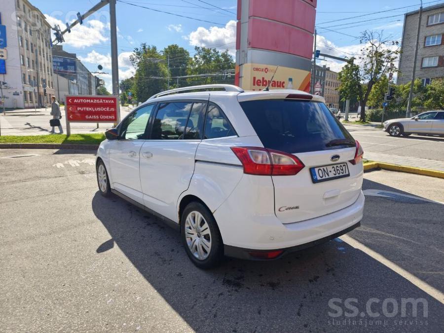 White Ford C-Max 2011 in Riga, with an engine capacity of 2.00 L and mileage of 0 thousand km for 2900 €, photo 5 on AUTOMOTO.COM.LV