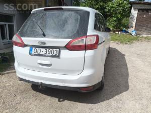 White Ford C-Max 2012 in Tukums, with an engine capacity of 2.00 L and mileage of 277 thousand km for 4700 €, photo 3 on AUTOMOTO.COM.LV
