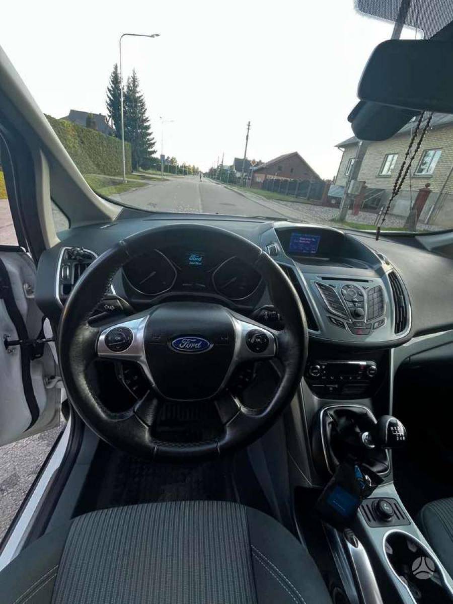 Balts Ford C-Max 2012 Tauragė, ar dzinēja tilpumu 2.00 L un nobraukumu 246 tūkst. km par 3850 €, foto 6 vietnē AUTOMOTO.COM.LV