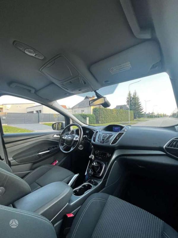 White Ford C-Max 2012 in Taurage, with an engine capacity of 2.00 L and mileage of 246 thousand km for 3850 €, photo 10 on AUTOMOTO.COM.LV