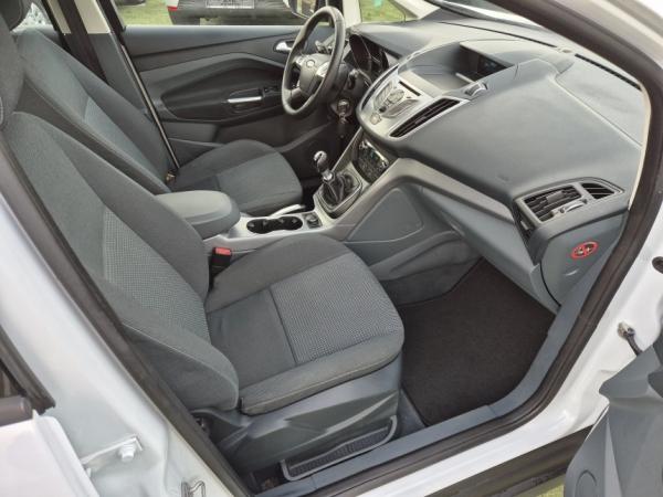 White Ford C-Max 2013 in Riga, with an engine capacity of 1.00 L and mileage of 162 thousand km for 4700 €, photo 5 on AUTOMOTO.COM.LV