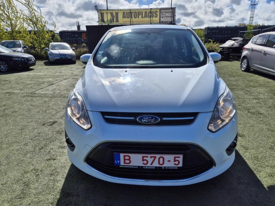 White Ford C-Max 2013 in Riga, with an engine capacity of 1.00 L and mileage of 162 thousand km for 4700 €, photo 8 on AUTOMOTO.COM.LV