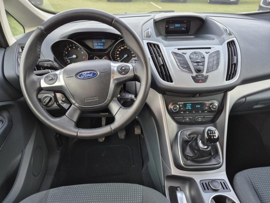 White Ford C-Max 2013 in Riga, with an engine capacity of 1.00 L and mileage of 162 thousand km for 4700 €, photo 9 on AUTOMOTO.COM.LV