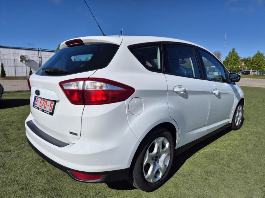 White Ford C-Max 2013 in Riga, with an engine capacity of 1.00 L and mileage of 162 thousand km for 4700 €, photo 10 on AUTOMOTO.COM.LV