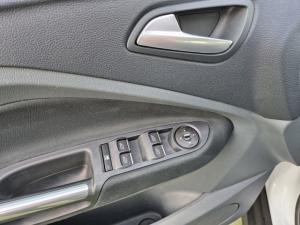 White Ford C-Max 2013 in Riga, with an engine capacity of 1.00 L and mileage of 162 thousand km for 4700 €, photo 11 on AUTOMOTO.COM.LV