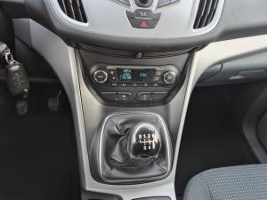 White Ford C-Max 2013 in Riga, with an engine capacity of 1.00 L and mileage of 162 thousand km for 4700 €, photo 18 on AUTOMOTO.COM.LV