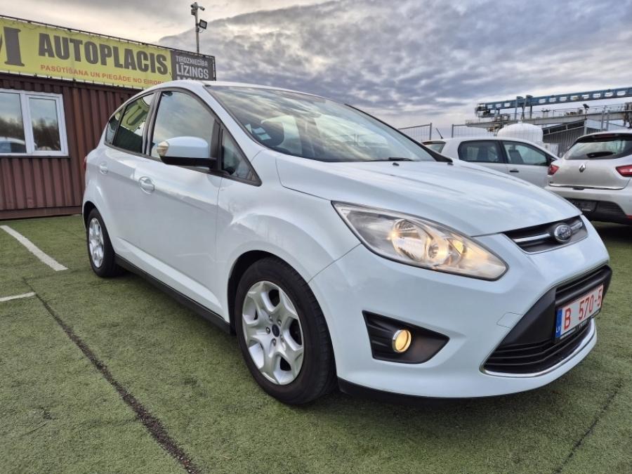 White Ford C-Max 2013 in Riga, with an engine capacity of 1.00 L and mileage of 162 thousand km for 4700 €, photo 28 on AUTOMOTO.COM.LV