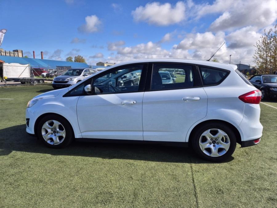 White Ford C-Max 2013 in Riga, with an engine capacity of 1.00 L and mileage of 162 thousand km for 4700 €, photo 29 on AUTOMOTO.COM.LV