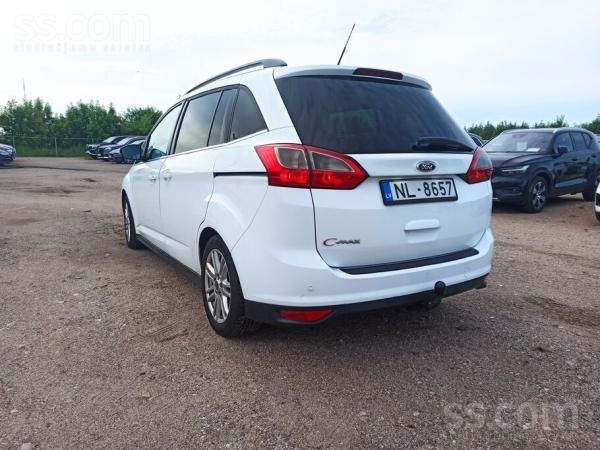 White Ford C-Max 2013 in Daugavpils, with an engine capacity of 2.00 L and mileage of 0 thousand km for 4200 €, photo 5 on AUTOMOTO.COM.LV