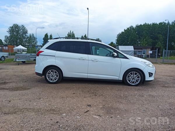 White Ford C-Max 2013 in Daugavpils, with an engine capacity of 2.00 L and mileage of 0 thousand km for 4200 €, photo 8 on AUTOMOTO.COM.LV