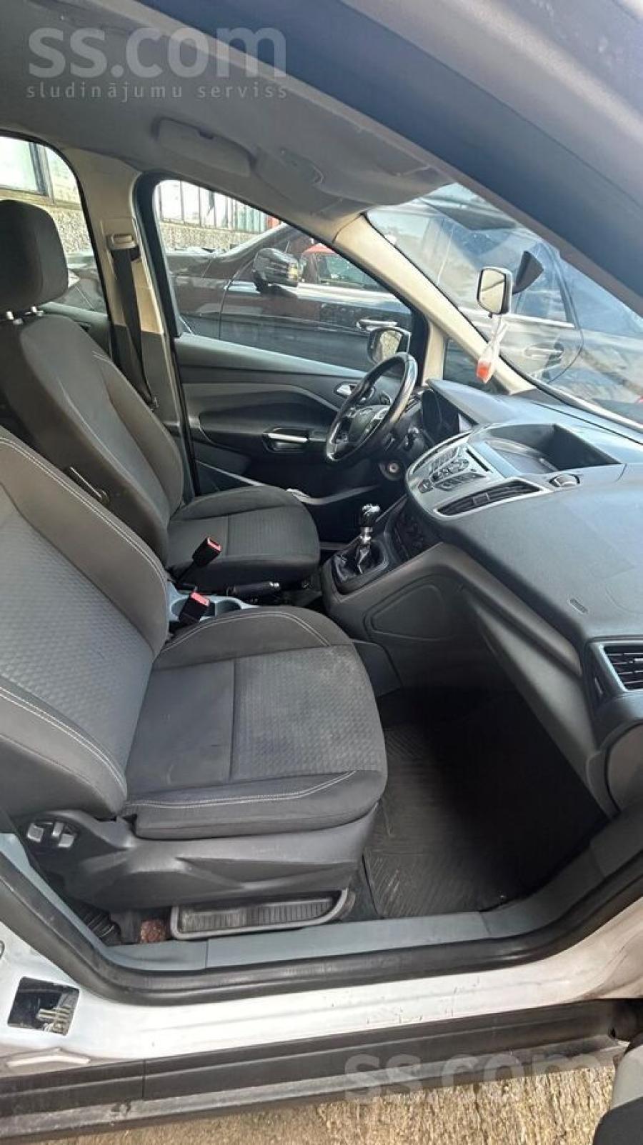Balts Ford C-Max 2013 Rīga, ar dzinēja tilpumu 1.60 L un nobraukumu 526 tūkst. km par 1290 €, foto 6 vietnē AUTOMOTO.COM.LV