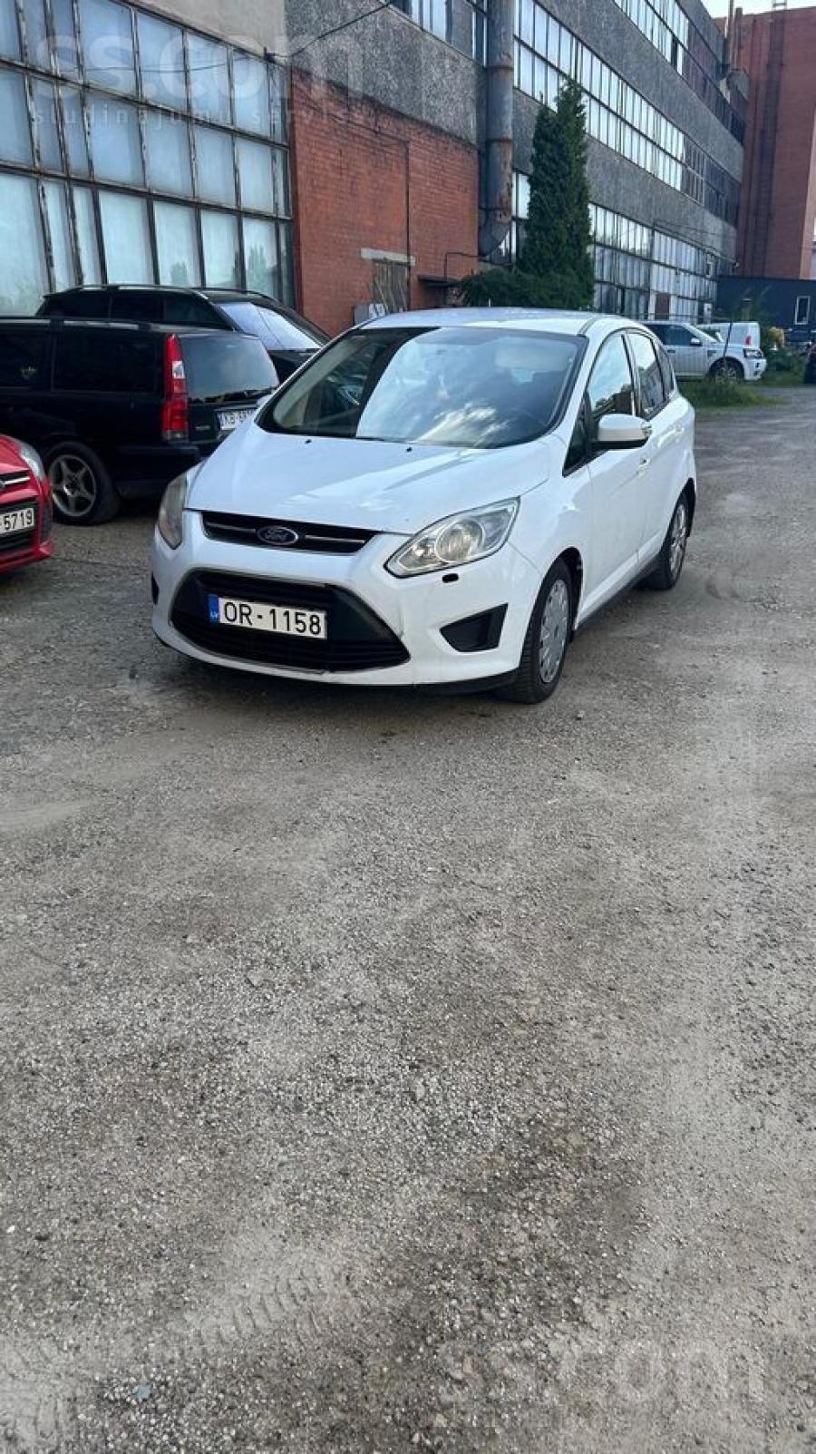 White Ford C-Max 2013 in Riga, with an engine capacity of 1.60 L and mileage of 526 thousand km for 1490 €, photo 3 on AUTOMOTO.COM.LV