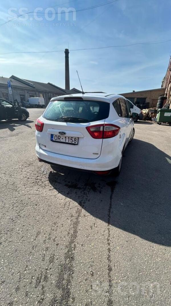 White Ford C-Max 2013 in Riga, with an engine capacity of 1.60 L and mileage of 526 thousand km for 1490 €, photo 5 on AUTOMOTO.COM.LV