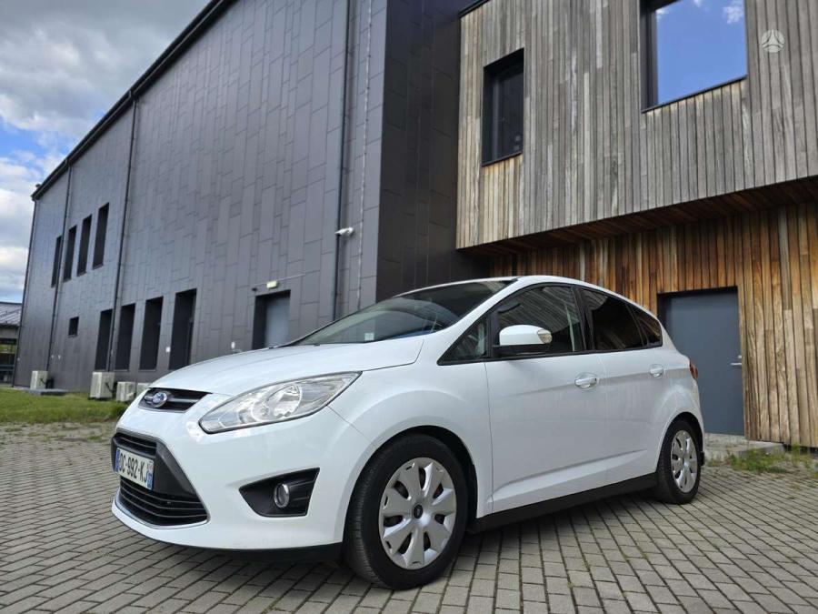 Balts Ford C-Max 2014 Tauragė, ar dzinēja tilpumu 1.00 L un nobraukumu 146 tūkst. km par 4200 €, foto 3 vietnē AUTOMOTO.COM.LV