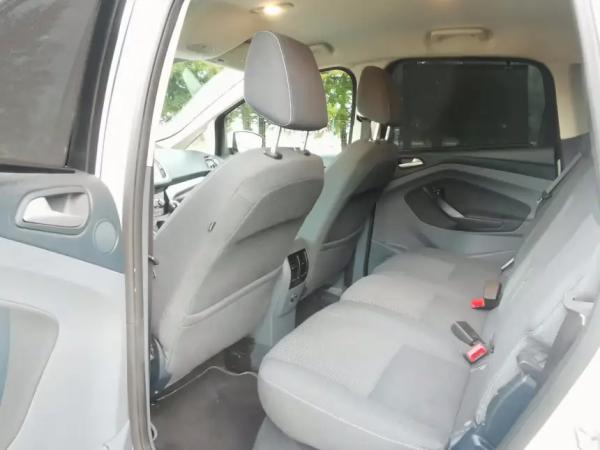 White Ford C-Max 2014 in Kuldiga, with an engine capacity of 1.60 L and mileage of 255 thousand km for 5145 €, photo 6 on AUTOMOTO.COM.LV