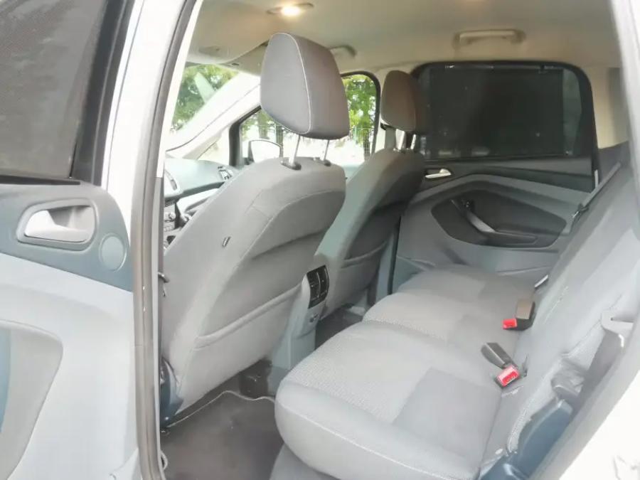 Balts Ford C-Max 2014 Kuldīga, ar dzinēja tilpumu 1.60 L un nobraukumu 255 tūkst. km par 5145 €, foto 7 vietnē AUTOMOTO.COM.LV