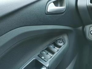 Balts Ford C-Max 2014 Kuldīga, ar dzinēja tilpumu 1.60 L un nobraukumu 255 tūkst. km par 5145 €, foto 17 vietnē AUTOMOTO.COM.LV