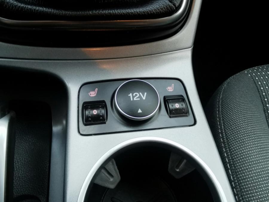 Balts Ford C-Max 2014 Rīga, ar dzinēja tilpumu 1.60 L un nobraukumu 255 tūkst. km par 5145 €, foto 11 vietnē AUTOMOTO.COM.LV