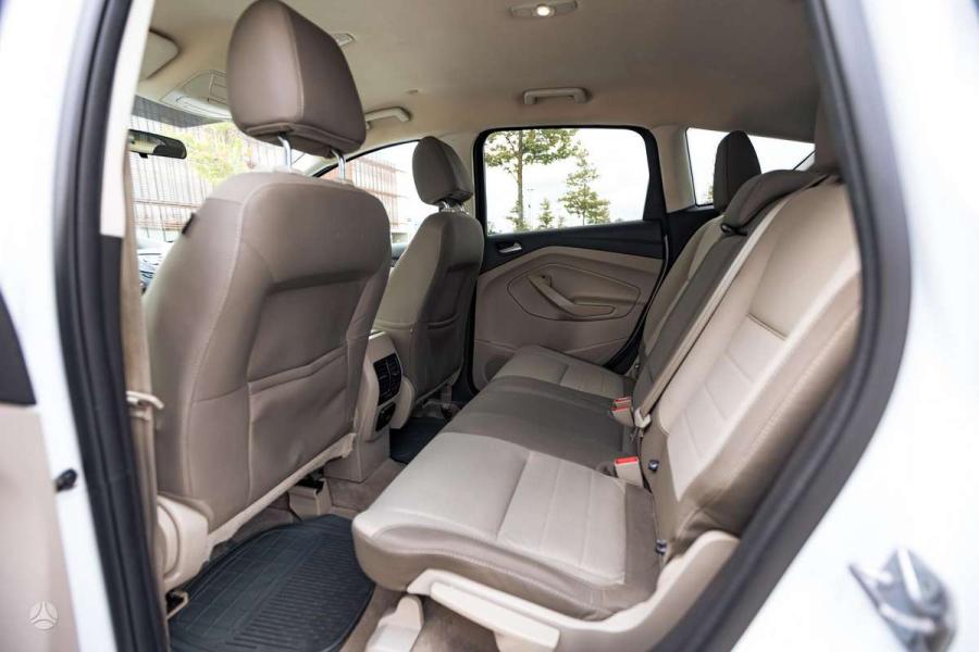 White Ford C-Max 2014 in Klaipeda, with an engine capacity of 2.00 L and mileage of 182 thousand km for 5700 €, photo 11 on AUTOMOTO.COM.LV