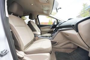 White Ford C-Max 2014 in Klaipeda, with an engine capacity of 2.00 L and mileage of 182 thousand km for 5700 €, photo 12 on AUTOMOTO.COM.LV