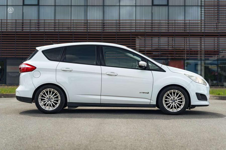 White Ford C-Max 2014 in Klaipeda, with an engine capacity of 2.00 L and mileage of 182 thousand km for 5700 €, photo 17 on AUTOMOTO.COM.LV
