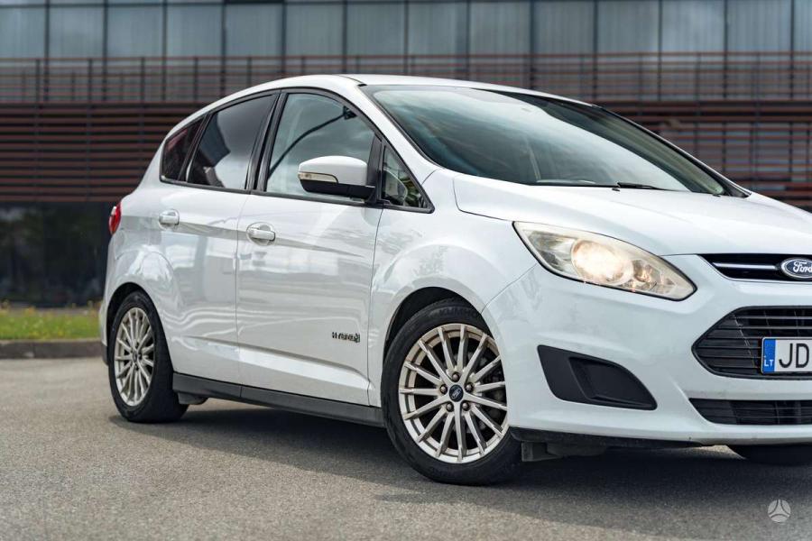 White Ford C-Max 2014 in Klaipeda, with an engine capacity of 2.00 L and mileage of 182 thousand km for 5700 €, photo 18 on AUTOMOTO.COM.LV