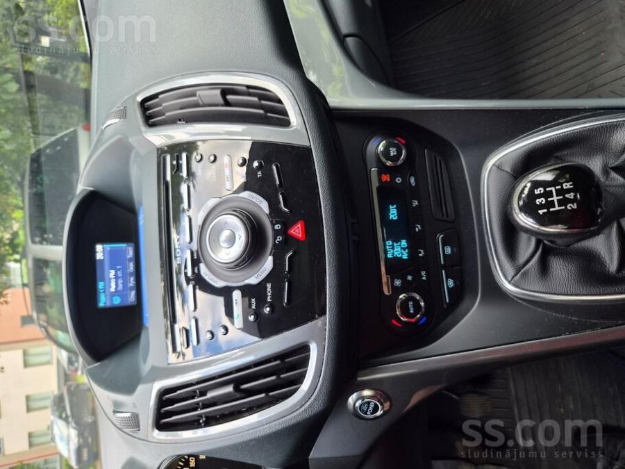 Balts Ford C-Max 2014 Rīga, ar dzinēja tilpumu 1.60 L un nobraukumu 104 tūkst. km par 6150 €, foto 4 vietnē AUTOMOTO.COM.LV
