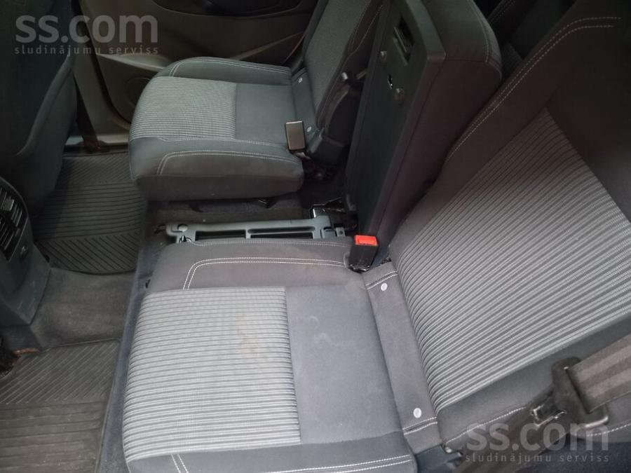 Balts Ford C-Max 2014 Rīga, ar dzinēja tilpumu 1.60 L un nobraukumu 104 tūkst. km par 6150 €, foto 6 vietnē AUTOMOTO.COM.LV