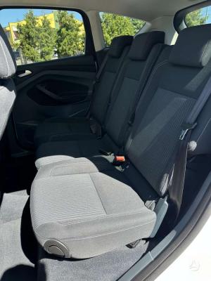 White Ford C-Max 2014 in Taurage, with an engine capacity of 1.00 L and mileage of 123 thousand km for 4300 €, photo 16 on AUTOMOTO.COM.LV