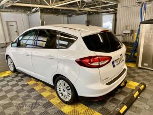 Balts Ford C-Max 2015 Šauļi, ar dzinēja tilpumu 1.50 L un nobraukumu 235 tūkst. km par 5450 €, foto 4 vietnē AUTOMOTO.COM.LV