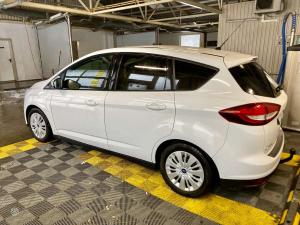 Balts Ford C-Max 2015 Šauļi, ar dzinēja tilpumu 1.50 L un nobraukumu 235 tūkst. km par 5450 €, foto 5 vietnē AUTOMOTO.COM.LV