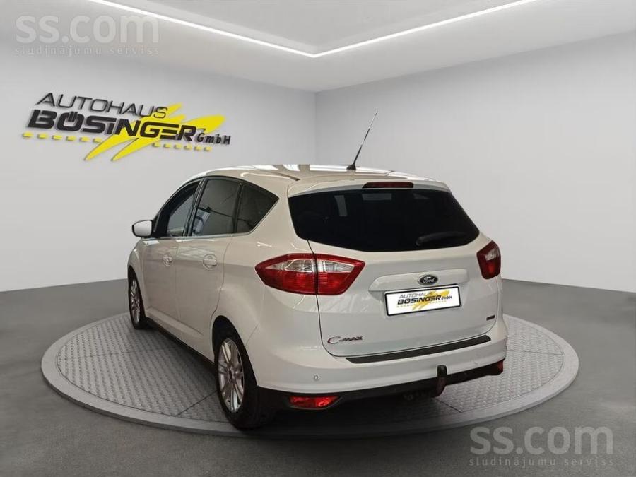 White Ford C-Max 2015 in Ogre, with an engine capacity of 1.20 L and mileage of 130 thousand km for 6350 €, photo 5 on AUTOMOTO.COM.LV