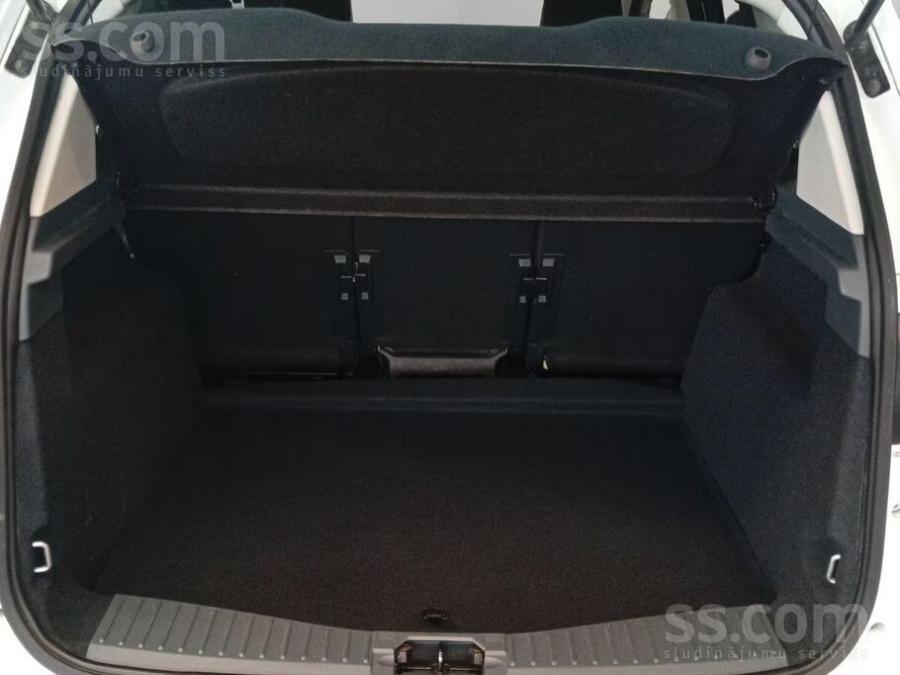 White Ford C-Max 2015 in Ogre, with an engine capacity of 1.20 L and mileage of 130 thousand km for 6350 €, photo 20 on AUTOMOTO.COM.LV