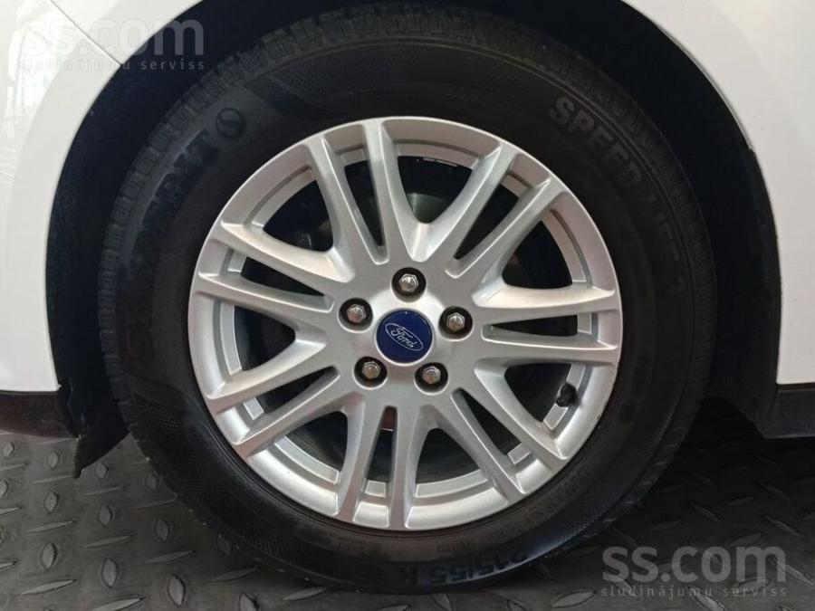 White Ford C-Max 2015 in Ogre, with an engine capacity of 1.20 L and mileage of 130 thousand km for 6350 €, photo 21 on AUTOMOTO.COM.LV