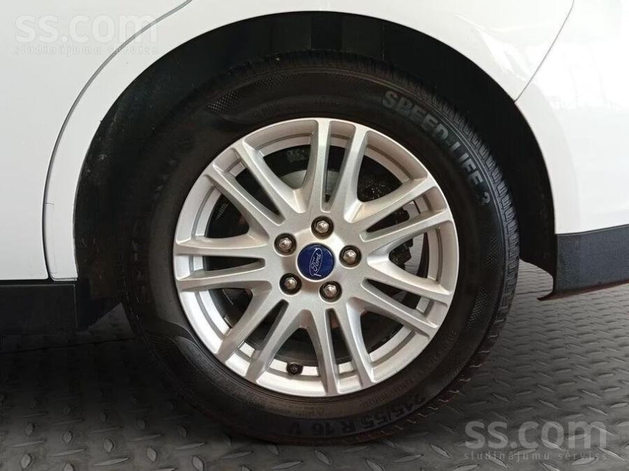 White Ford C-Max 2015 in Ogre, with an engine capacity of 1.20 L and mileage of 130 thousand km for 6350 €, photo 23 on AUTOMOTO.COM.LV