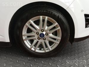 White Ford C-Max 2015 in Ogre, with an engine capacity of 1.20 L and mileage of 130 thousand km for 6350 €, photo 24 on AUTOMOTO.COM.LV