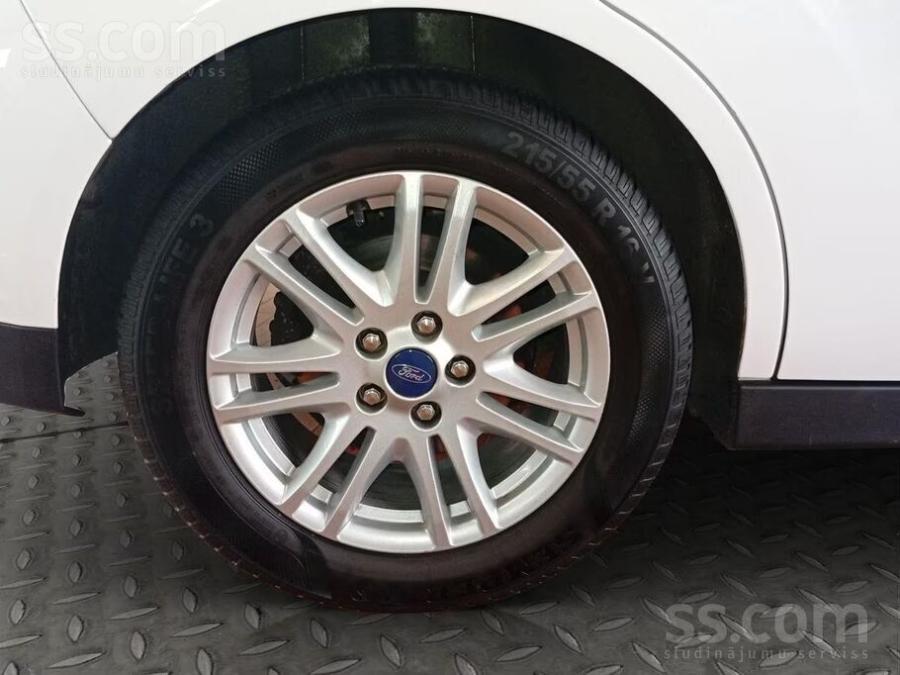 White Ford C-Max 2015 in Ogre, with an engine capacity of 1.20 L and mileage of 130 thousand km for 6350 €, photo 25 on AUTOMOTO.COM.LV