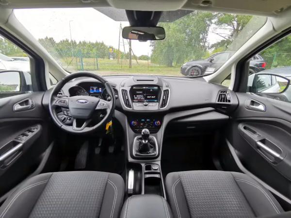White Ford C-Max 2015 in Kuldiga, with an engine capacity of 1.50 L and mileage of 189 thousand km for 7500 €, photo 5 on AUTOMOTO.COM.LV