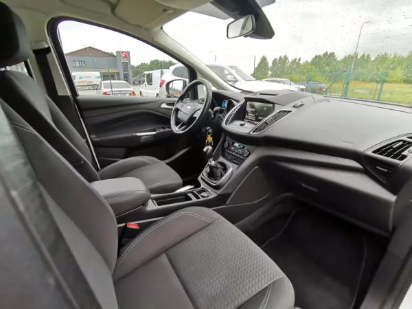 White Ford C-Max 2015 in Kuldiga, with an engine capacity of 1.50 L and mileage of 189 thousand km for 7500 €, photo 8 on AUTOMOTO.COM.LV