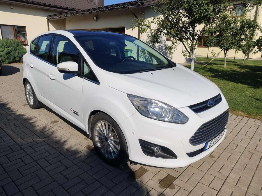White Ford C-Max 2015 in Kaunas, with an engine capacity of 2.00 L and mileage of 192 thousand km for 5850 €, photo 3 on AUTOMOTO.COM.LV