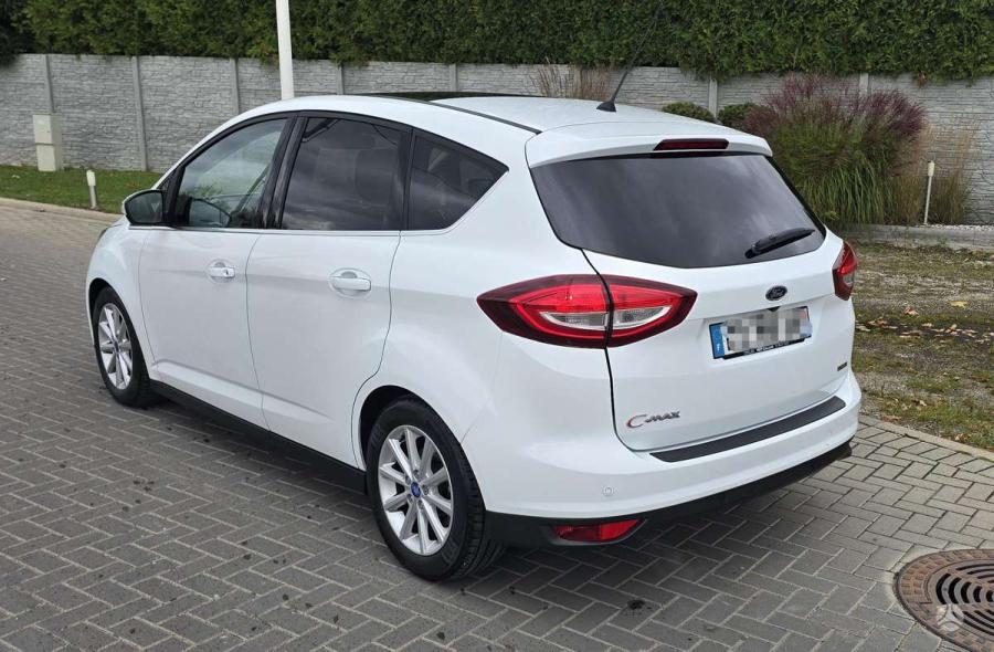 White Ford C-Max 2015 in Taurage, with an engine capacity of 1.00 L and mileage of 139 thousand km for 4500 €, photo 7 on AUTOMOTO.COM.LV