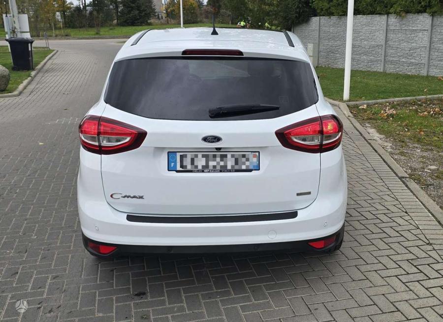 White Ford C-Max 2015 in Taurage, with an engine capacity of 1.00 L and mileage of 139 thousand km for 4500 €, photo 9 on AUTOMOTO.COM.LV