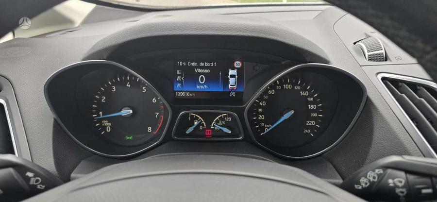 White Ford C-Max 2015 in Taurage, with an engine capacity of 1.00 L and mileage of 139 thousand km for 4500 €, photo 15 on AUTOMOTO.COM.LV