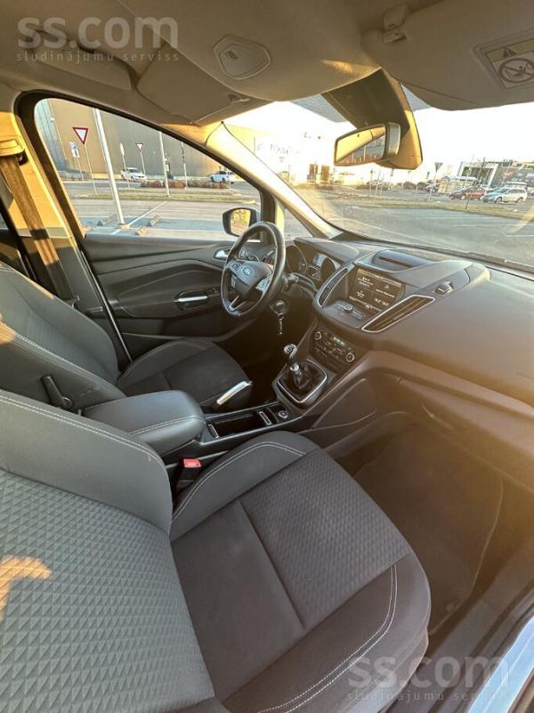 White Ford C-Max 2016 in Riga, with an engine capacity of 1.50 L and mileage of 199 thousand km for 4750 €, photo 9 on AUTOMOTO.COM.LV