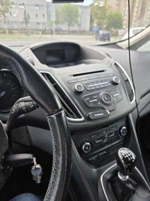White Ford C-Max 2016 in Kaunas, with an engine capacity of 1.00 L and mileage of 116 thousand km for 5500 €, photo 4 on AUTOMOTO.COM.LV