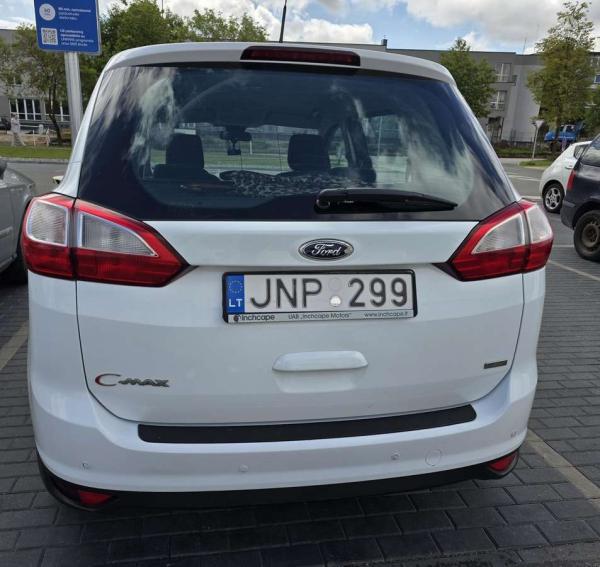 White Ford C-Max 2016 in Kaunas, with an engine capacity of 1.00 L and mileage of 116 thousand km for 5500 €, photo 5 on AUTOMOTO.COM.LV