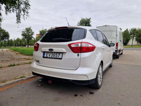 Balts Ford C-Max 2016 Kauņa, ar dzinēja tilpumu 2.00 L un nobraukumu 200 tūkst. km par 4000 €, foto 4 vietnē AUTOMOTO.COM.LV