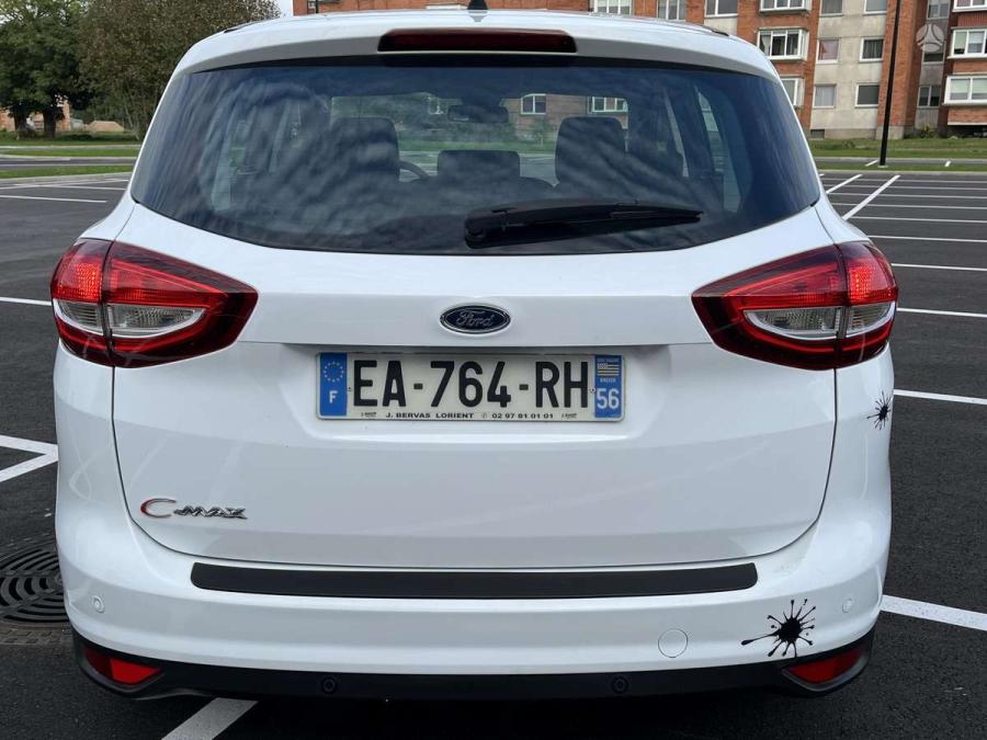 White Ford C-Max 2016 in Taurage, with an engine capacity of 1.50 L and mileage of 210 thousand km for 4550 €, photo 8 on AUTOMOTO.COM.LV