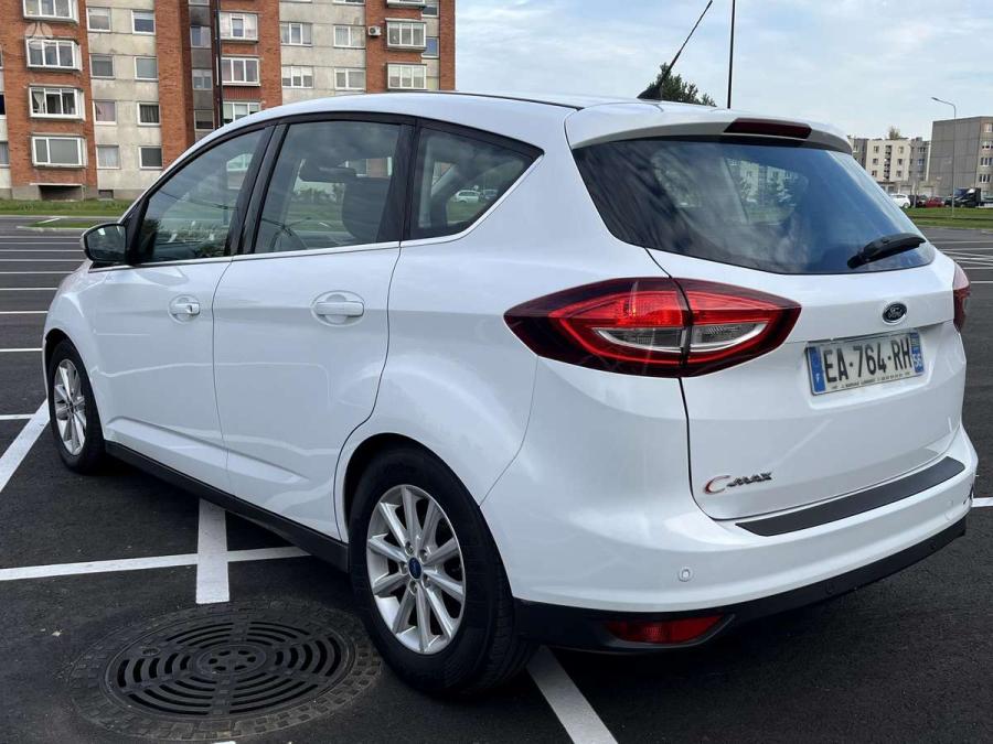 White Ford C-Max 2016 in Taurage, with an engine capacity of 1.50 L and mileage of 210 thousand km for 4550 €, photo 9 on AUTOMOTO.COM.LV