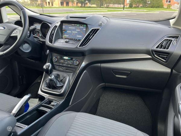 White Ford C-Max 2016 in Taurage, with an engine capacity of 1.50 L and mileage of 210 thousand km for 4550 €, photo 11 on AUTOMOTO.COM.LV